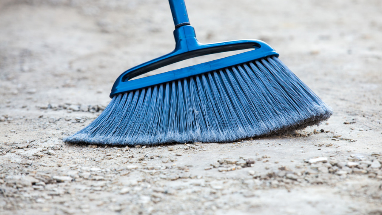 Broomstick Challenge: Τι είναι και γιατί το διαψεύδει η NASA | ΣΚΑΪ