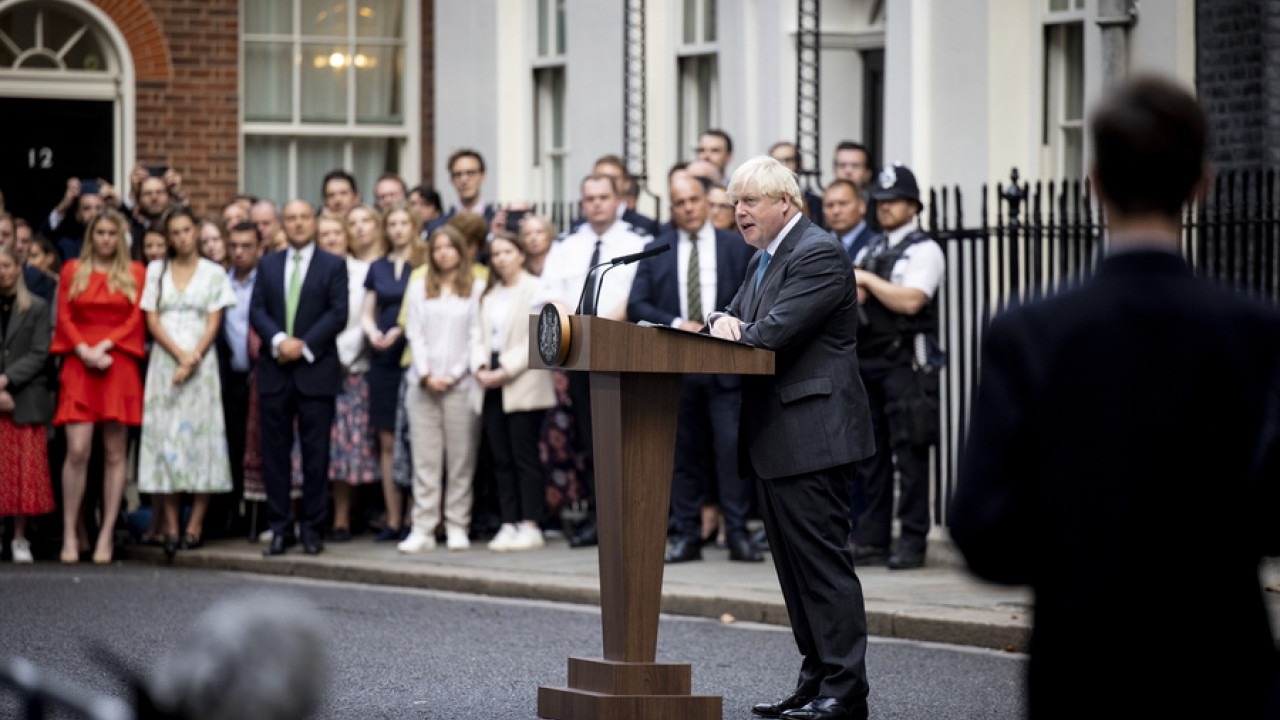 Ο Μπόρις Τζόνσον αποχαιρέτησε την Ντάουνινγκ Στριτ με ομιλία που ...