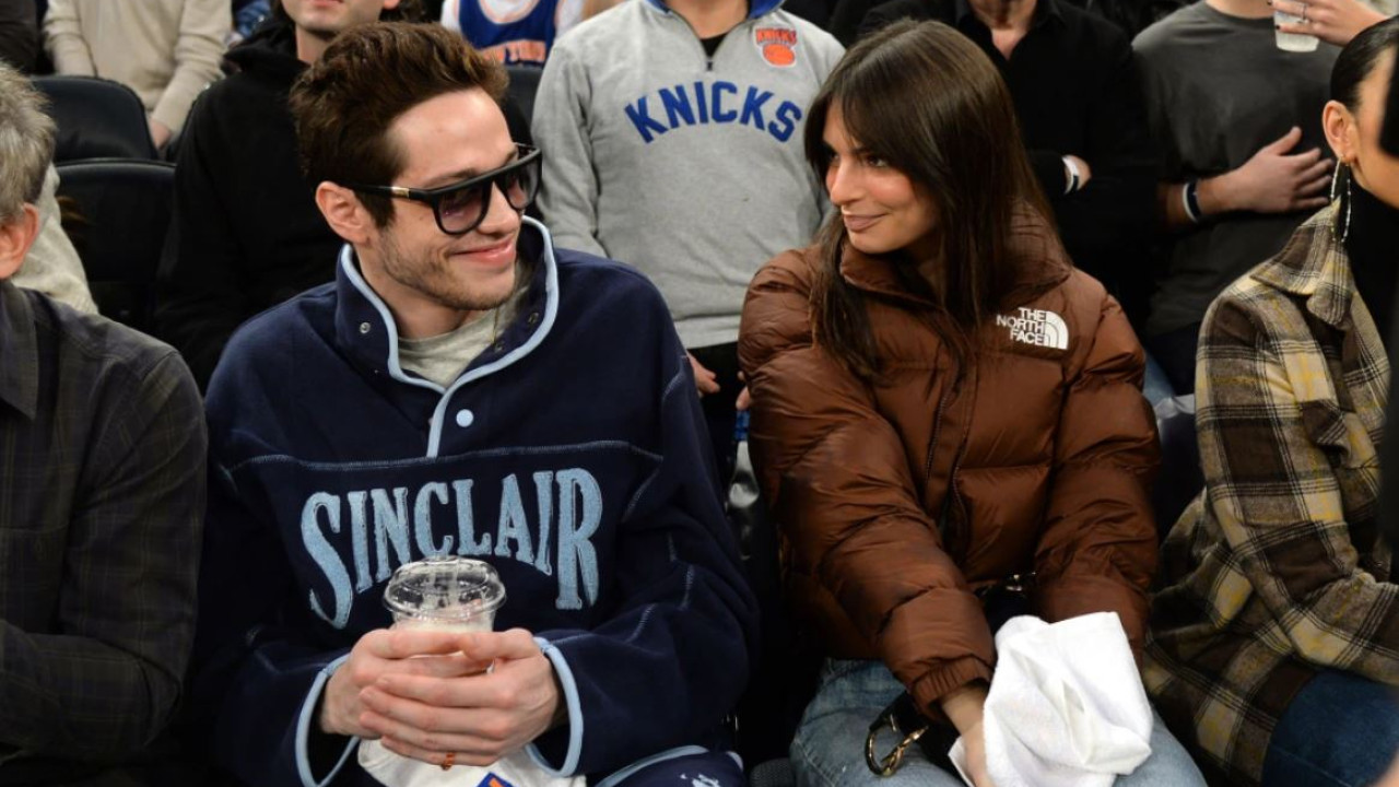 Pete Davidson-Emily Ratajkowski: Φλερτάρουν σε αγώνα του NBA | ΣΚΑΪ