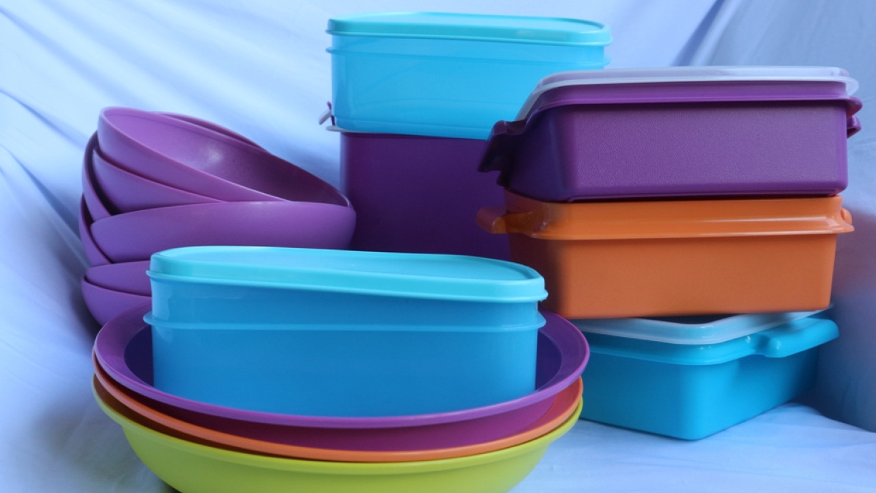 Tupperware: Ξαφνικό «λουκέτο» στο εργοστάσιο στην Ελλάδα – Η καταγγελία ...